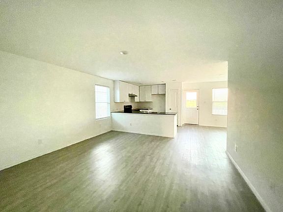 212 Pacific Waters, Seguin, TX 78155 | Zillow