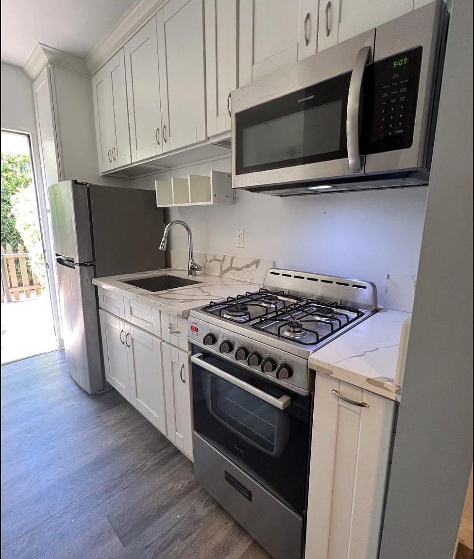 526 Golden Ave #9, Long Beach, CA 90802 | Zillow