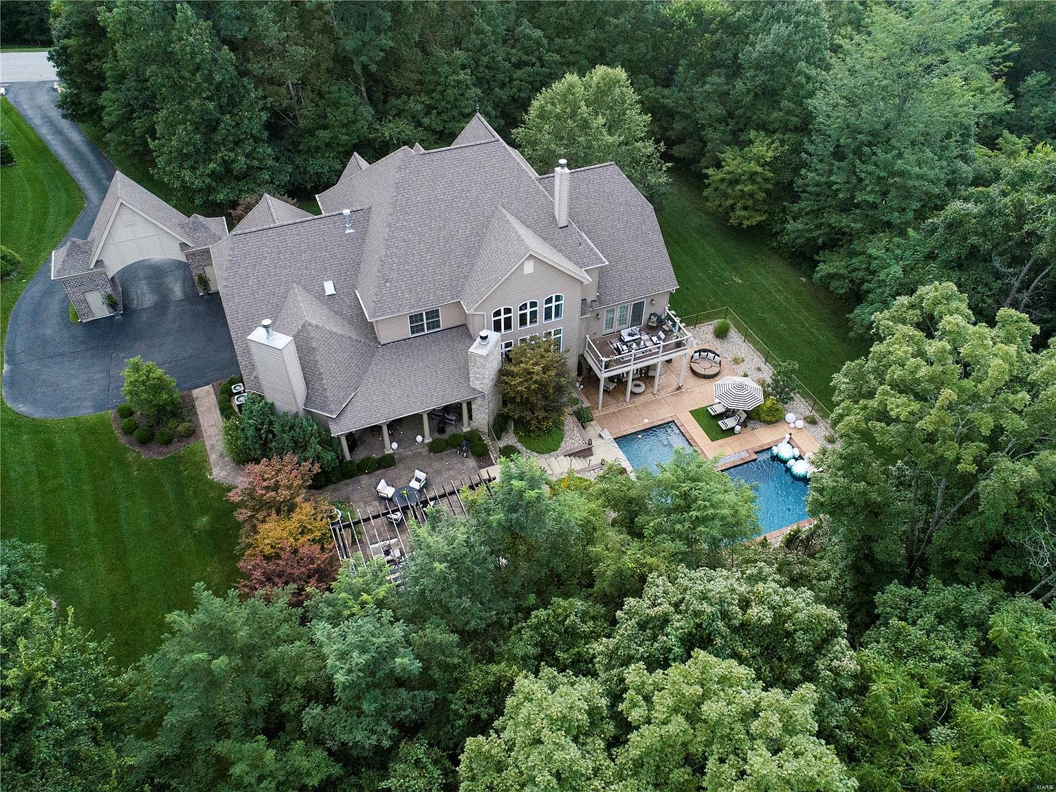 18061 Homestead Manor Dr, Chesterfield, MO 63005 | Zillow