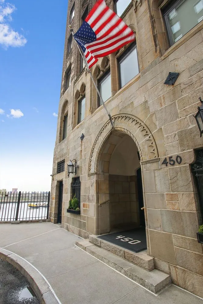 450 East 52nd Street #9 in Beekman, Manhattan | StreetEasy