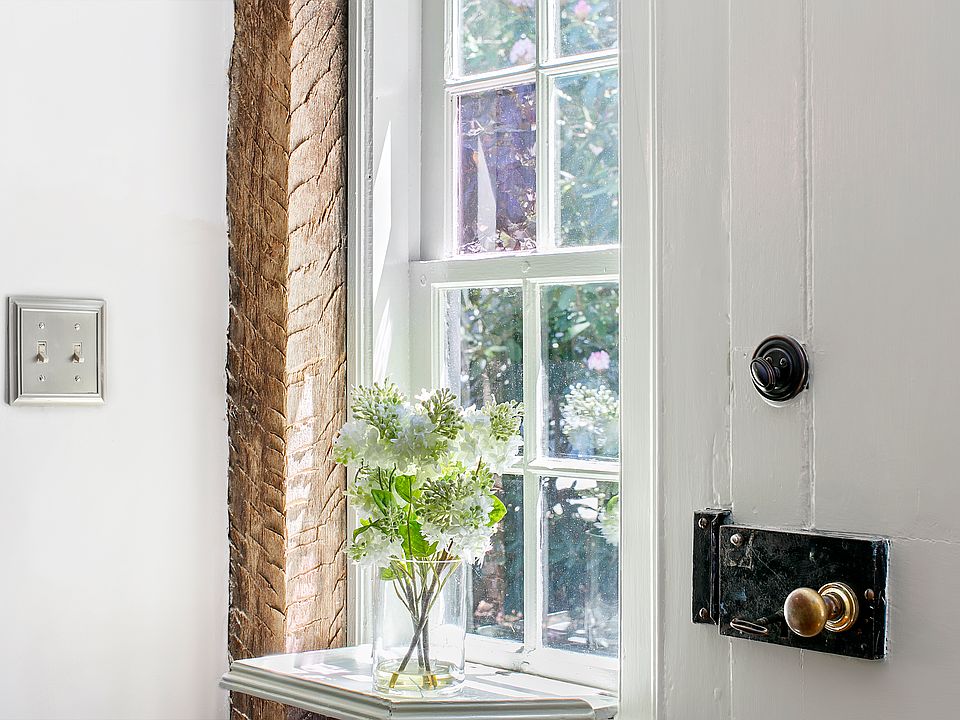 4 Norfield Rd, Weston, CT 06883 | Zillow