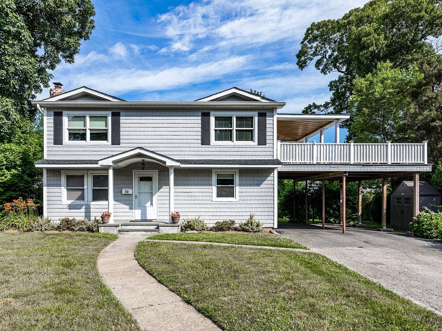 61 Seaman Rd, Glen Cove, NY 11542 | Zillow