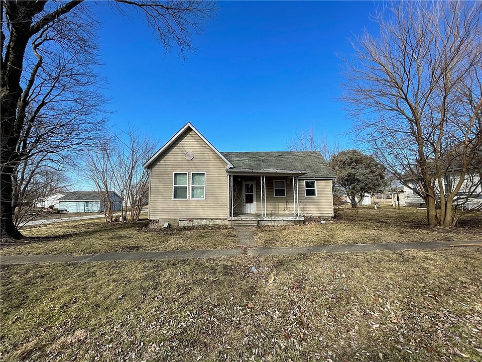 230 W 3rd St, Latham, IL 62543 | MLS #6243432 | Zillow