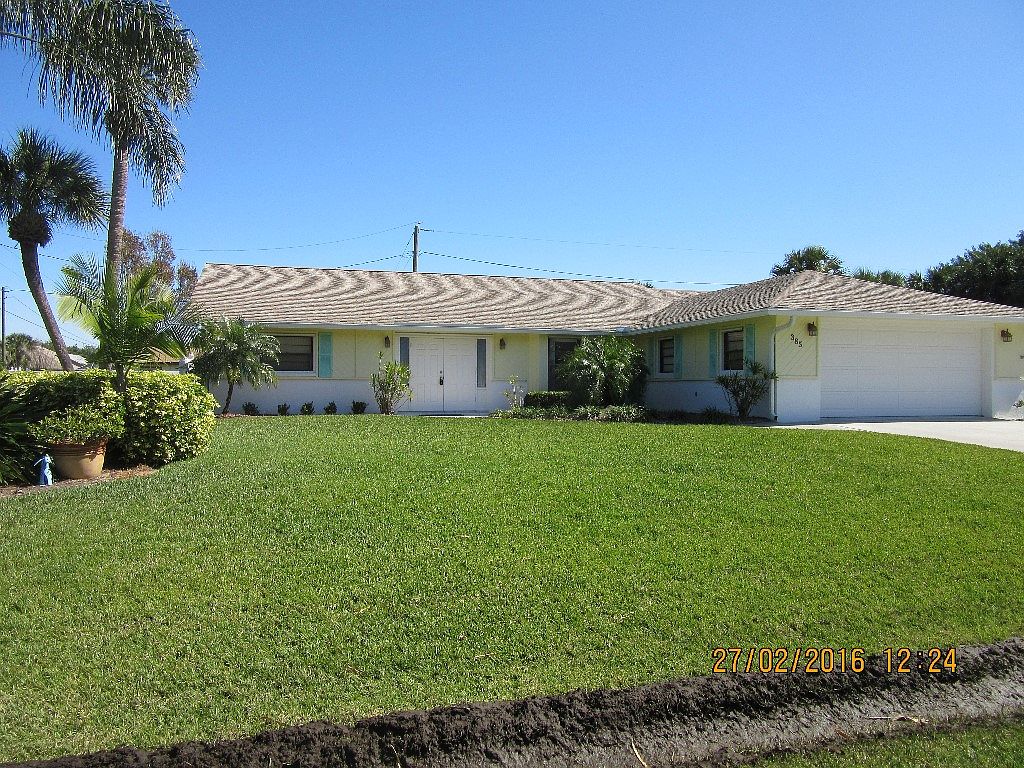 385 Perch Ln, Sebastian, FL 32958 | Zillow