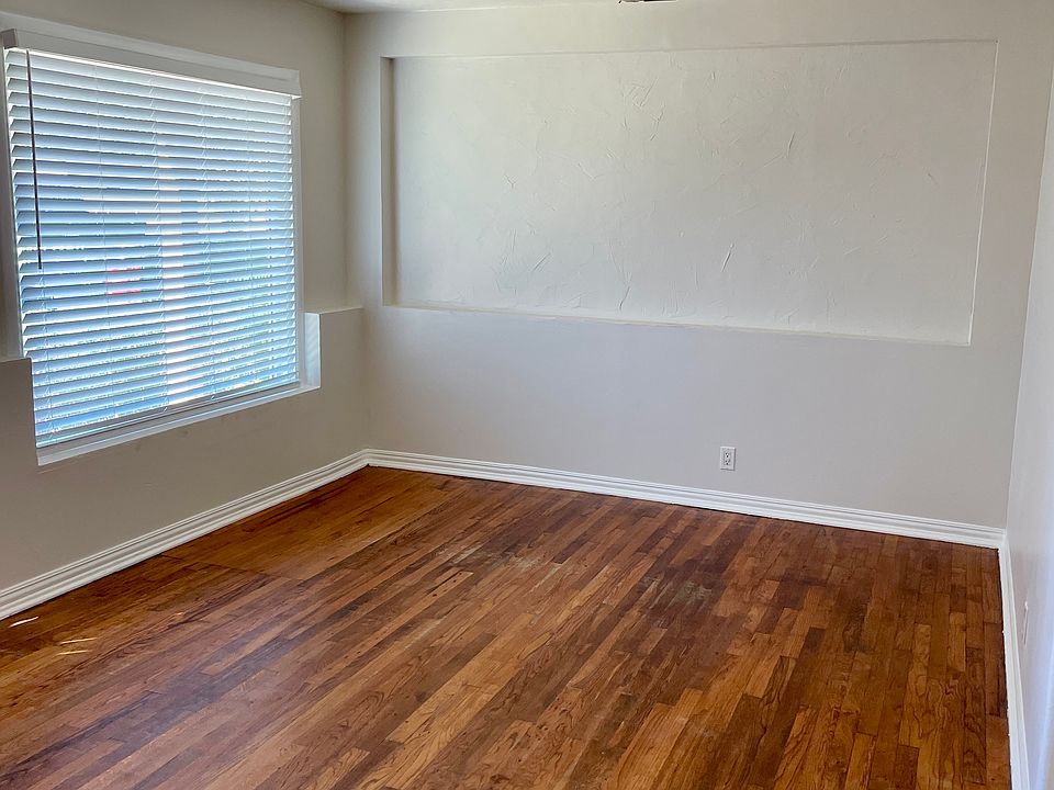 516 Harrison Ln, Hurst, TX 76053 | Zillow