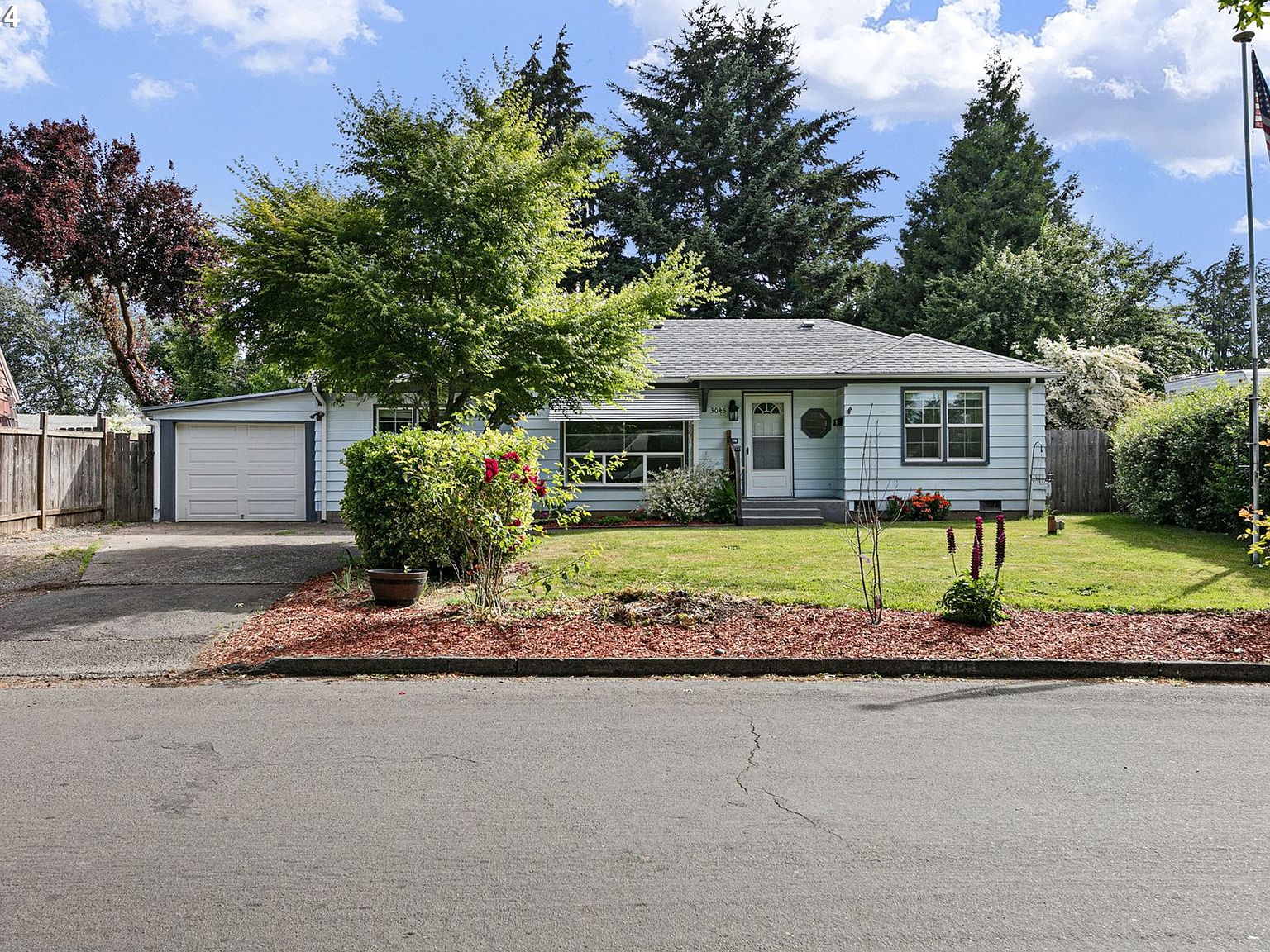3045 Bell Ave Eugene Or 97402 Zillow