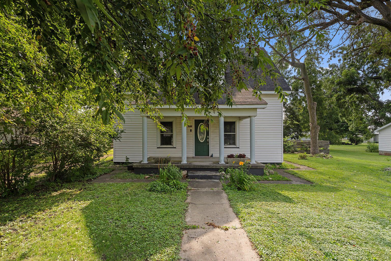 103 John St, Longview, IL 61852 | Zillow