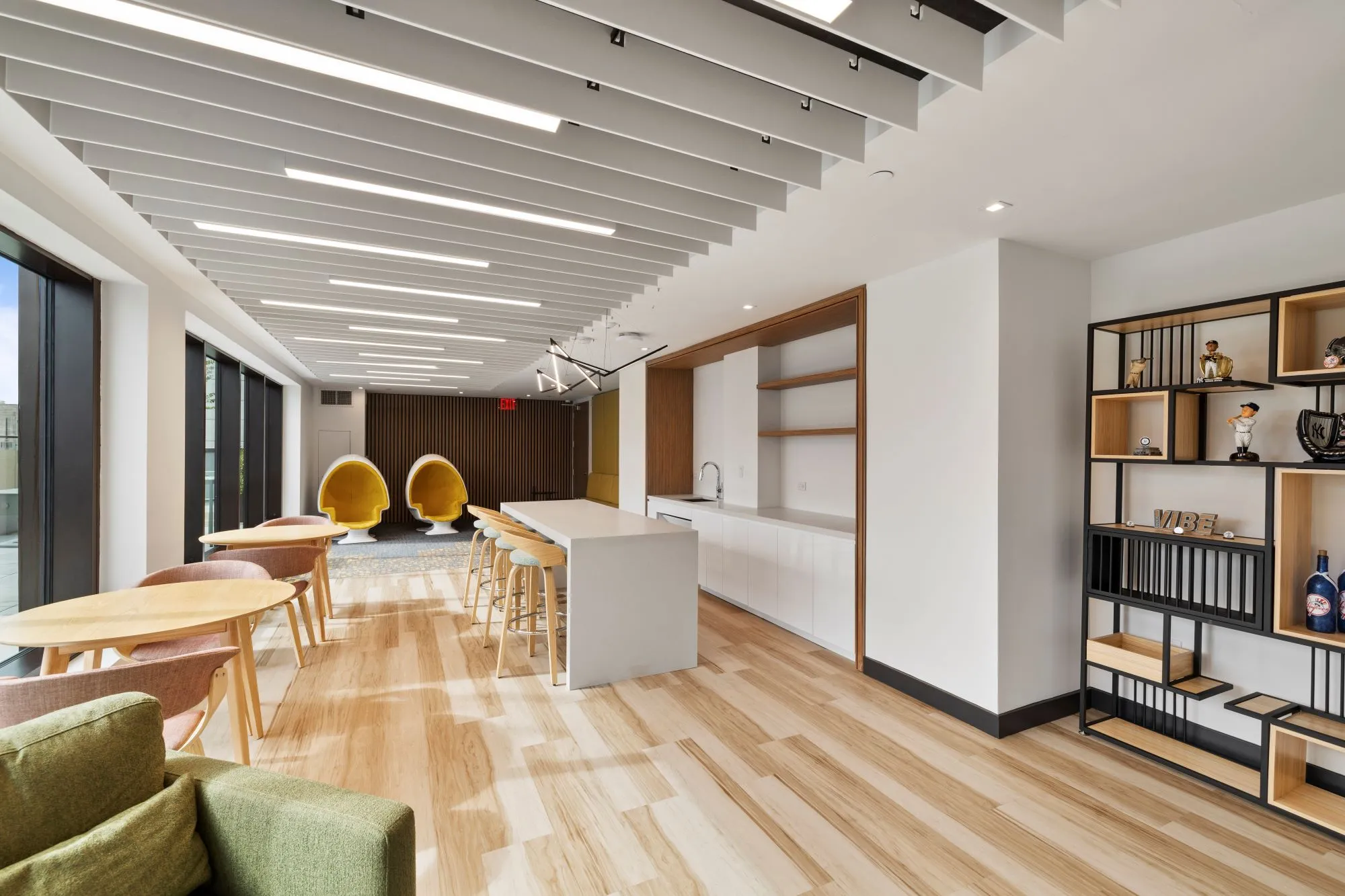 The Bronx Vibe at 299 East 161st Street in Concourse : Sales, Rentals ...