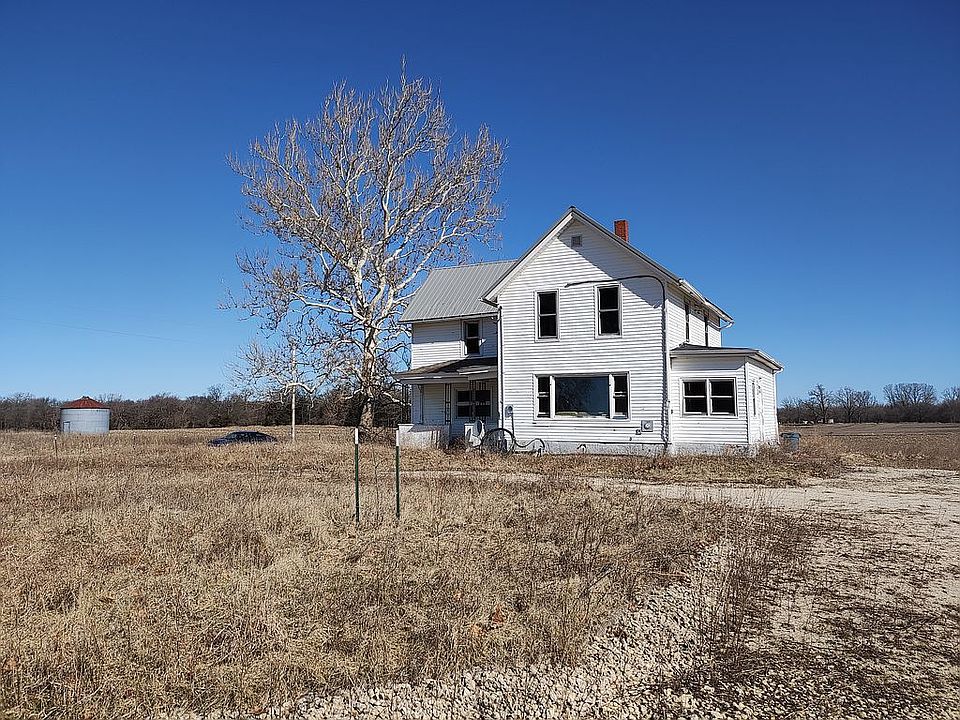 1142 110th Ave, Dundee, IA 52038 | Zillow