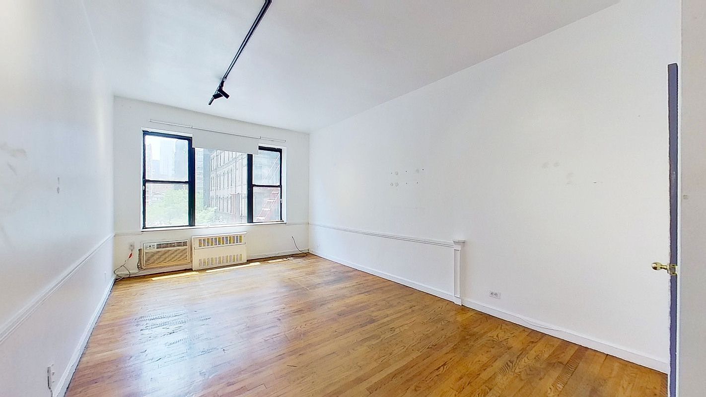 305 Spring St APT 2A, New York, NY 10013 | Zillow