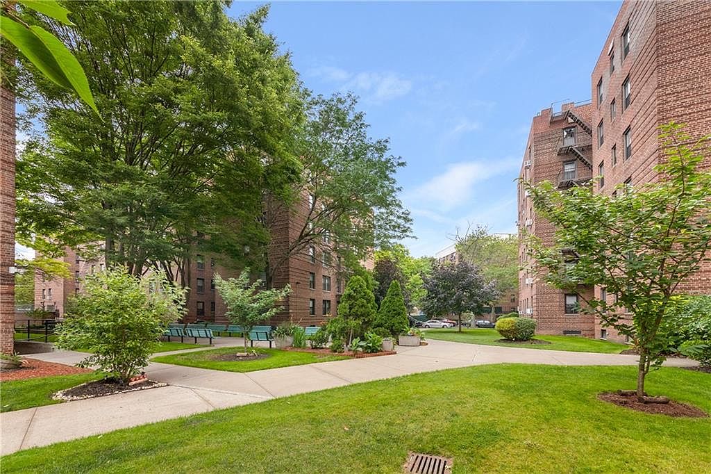 2229 Knapp St APT 3H, Brooklyn, NY 11229 | Zillow