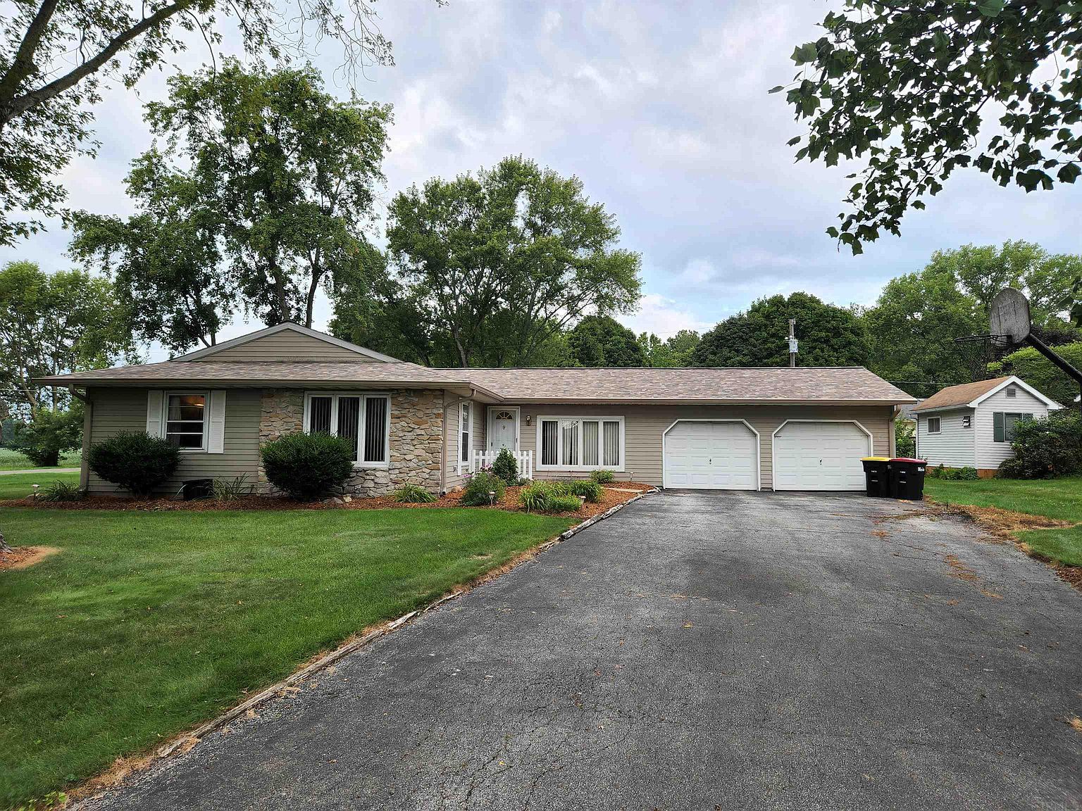 108 Riley Meadows Dr, Delphi, IN 46923 | Zillow