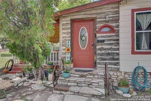 117 Reading Ave, Center Point, TX 78010 | MLS #1703522 | Zillow