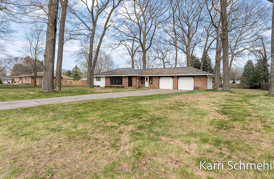 7968 S Michigan Ave, Rothbury, MI 49452 | Zillow