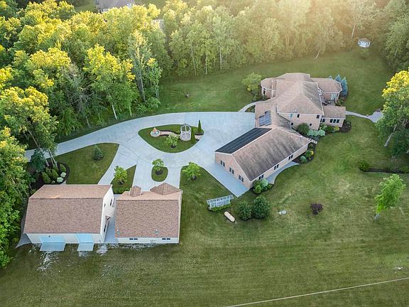 5729 Thompson Rd, Fort Wayne, IN 46816 | Zillow