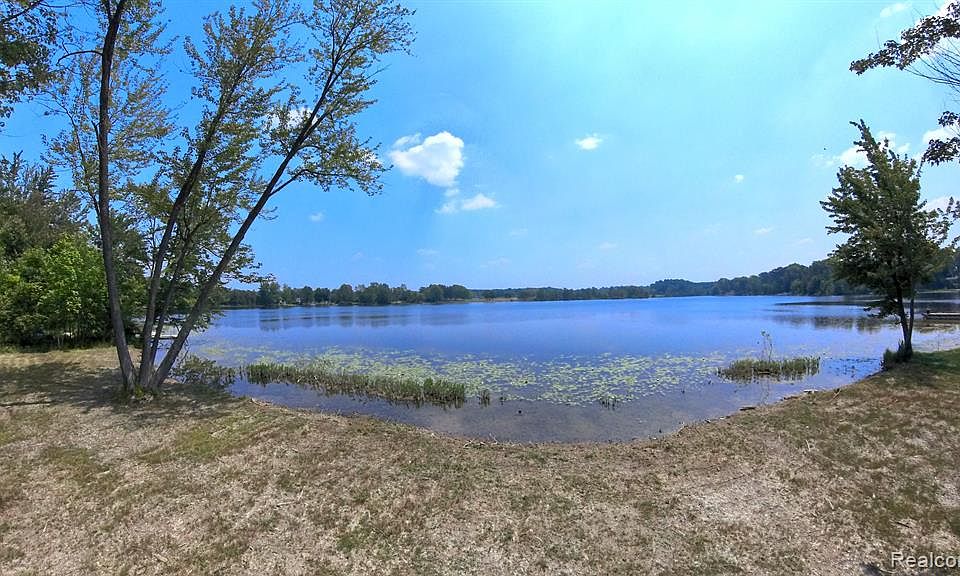 Par 8 Shoreline Oregon, Lapeer, MI 48446 | Zillow