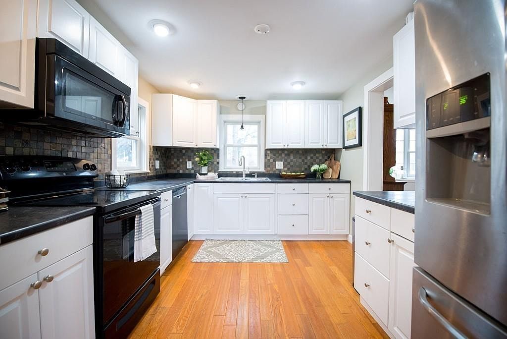 464 Chestnut St, Franklin, MA 02038 | Zillow