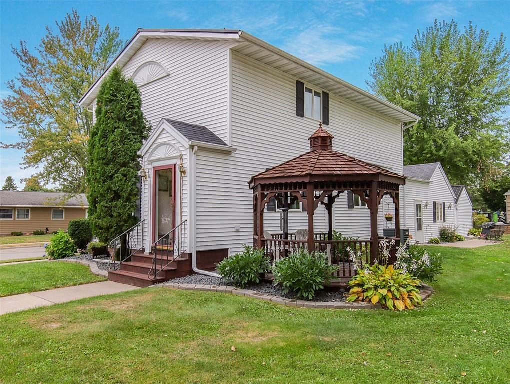 401 South Thorp Street, Thorp, WI 54771 | Zillow