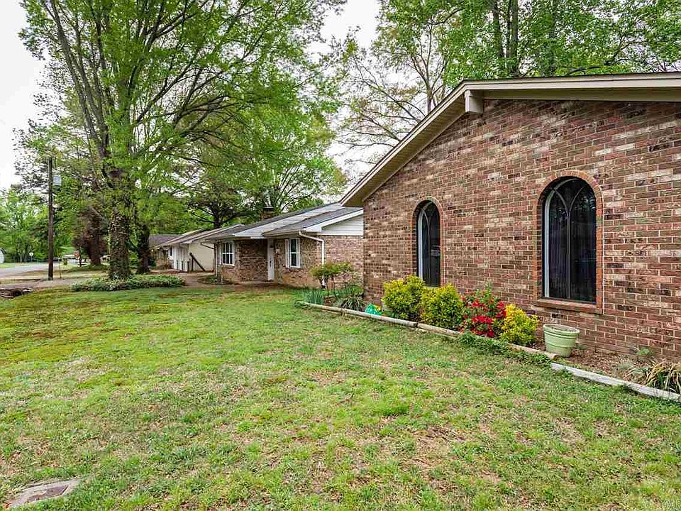 2209 West St, Conway, AR 72032 | Zillow