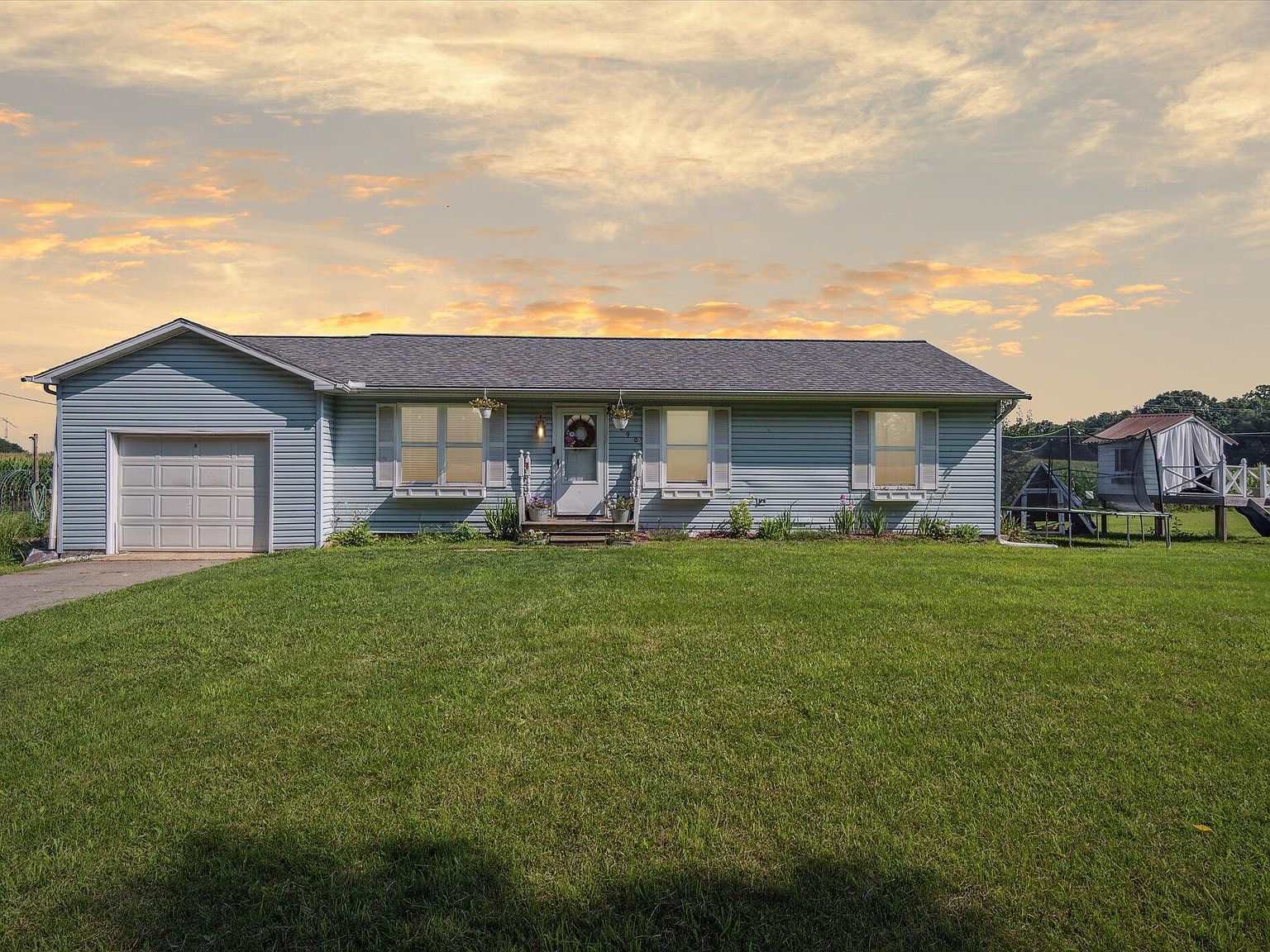 5890 Vrooman Rd, Jackson, MI 49201 | MLS #23133355 | Zillow