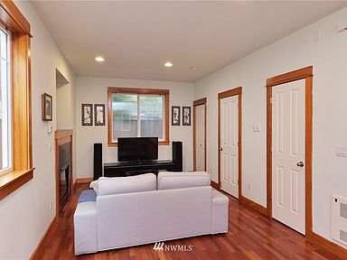 9167 23rd Avenue NE, Seattle, WA 98115 | Zillow