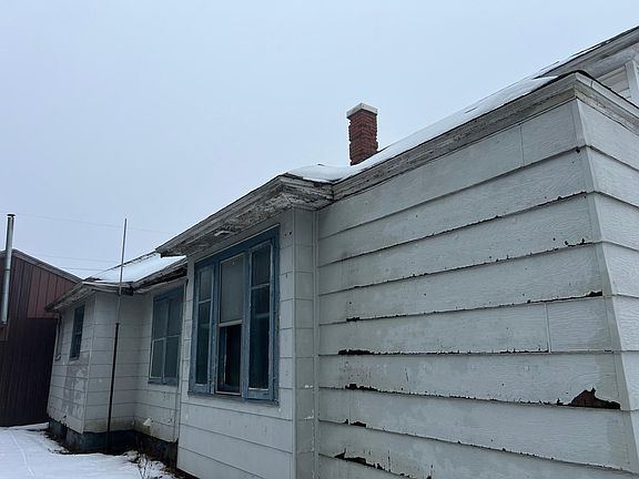 416 Amber St, Iron River, MI 49935 | Zillow