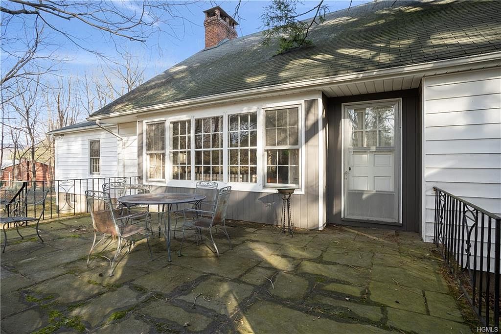 127 Spook Rock Rd, Suffern, NY 10901 | Zillow