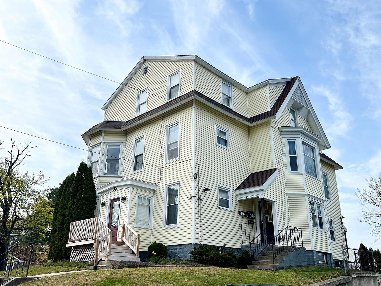 308 Carrington Ave FLOOR 2, Woonsocket, RI 02895 | Zillow