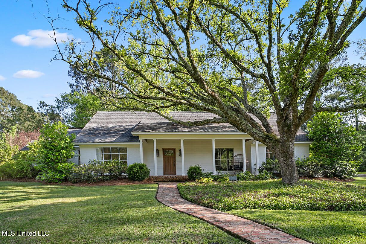 2253 E Manor Dr, Jackson, MS 39211 | Zillow