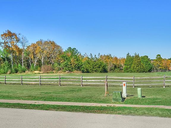 850 Clepper, Montgomery, TX 77356 | MLS #25477034 | Zillow