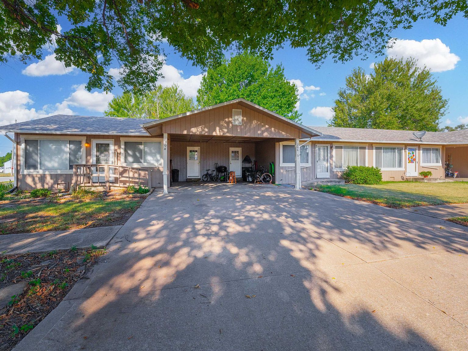 204 N Kansas Ave #206-210-212, Anthony, KS 67003 | Zillow