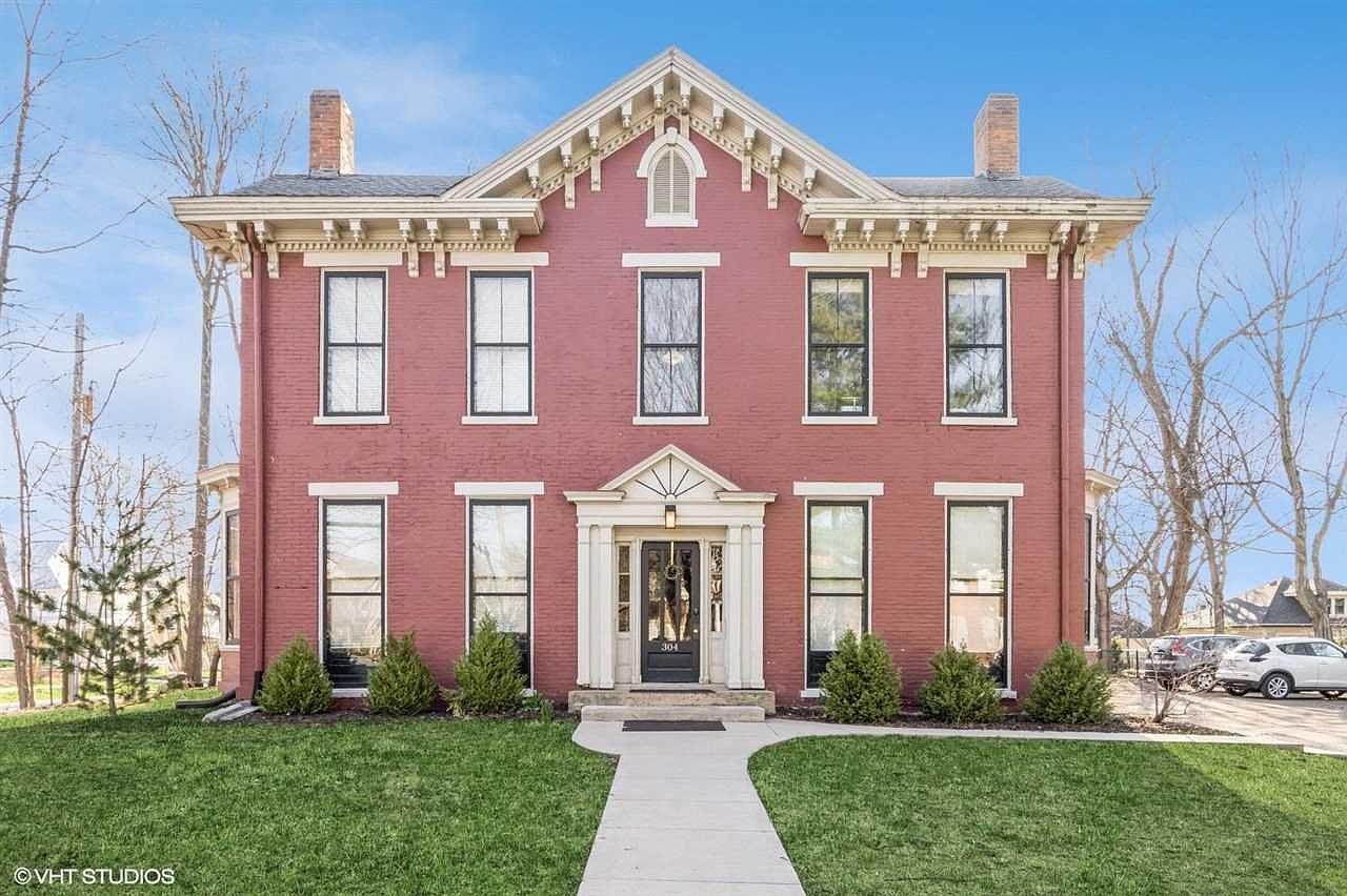 304 S Summit St, Iowa City, IA 52240 | Zillow