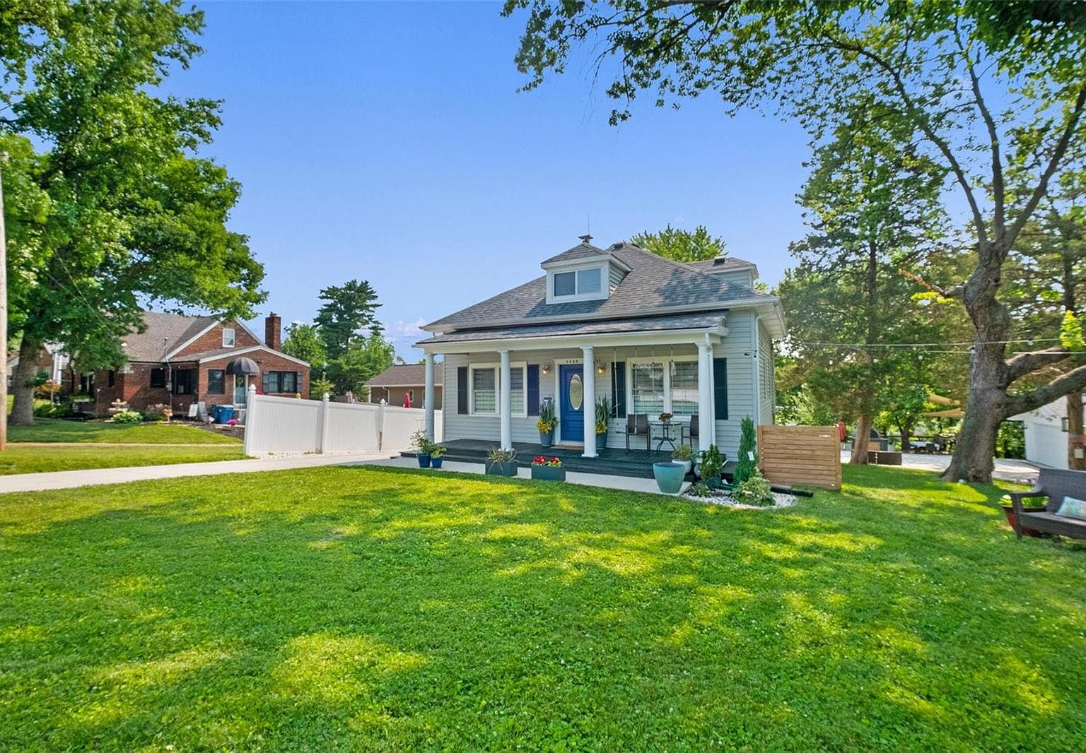 9808 Tesson Ferry Rd, Saint Louis, MO 63123 | Zillow