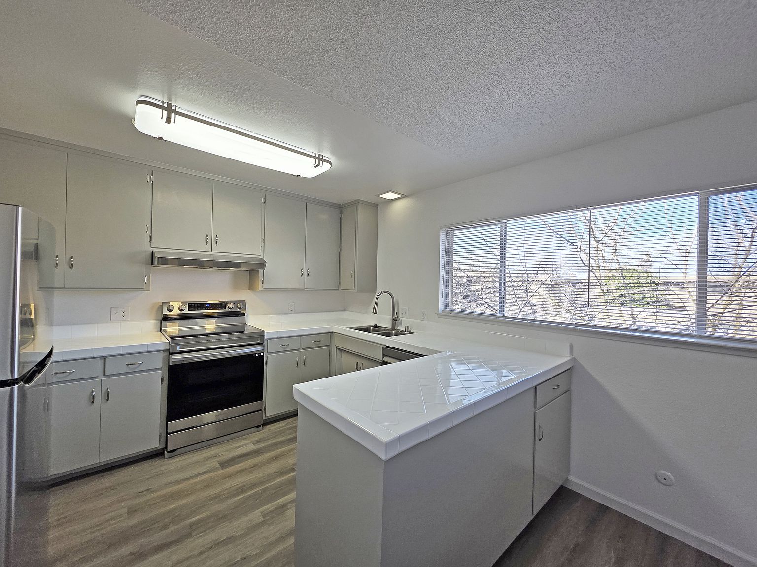 5994 Lake Crest Way #7, Sacramento, CA 95822 | Zillow