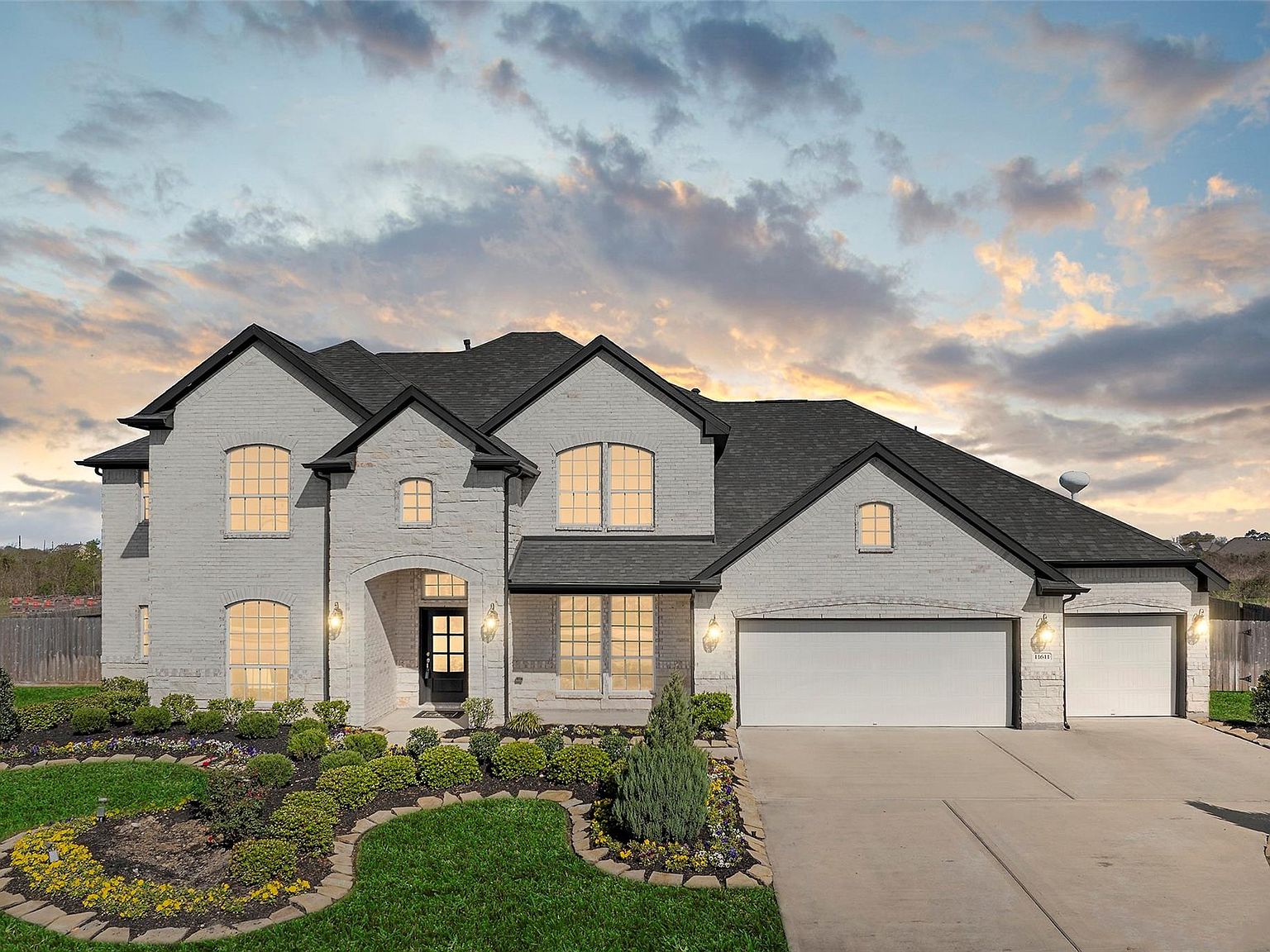 11611 Champions Forest Dr, Mont Belvieu, TX 77535 | MLS #64867867 | Zillow