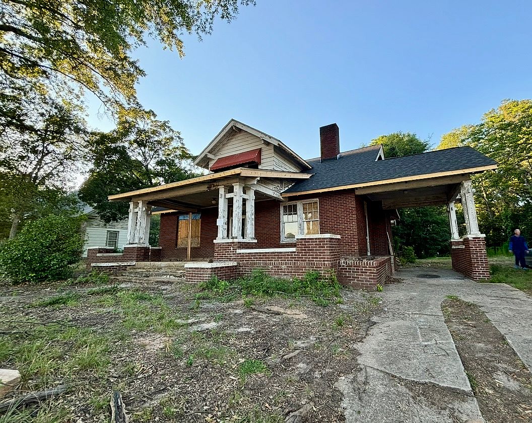 5 W Main St, Easley, SC 29640 | Zillow