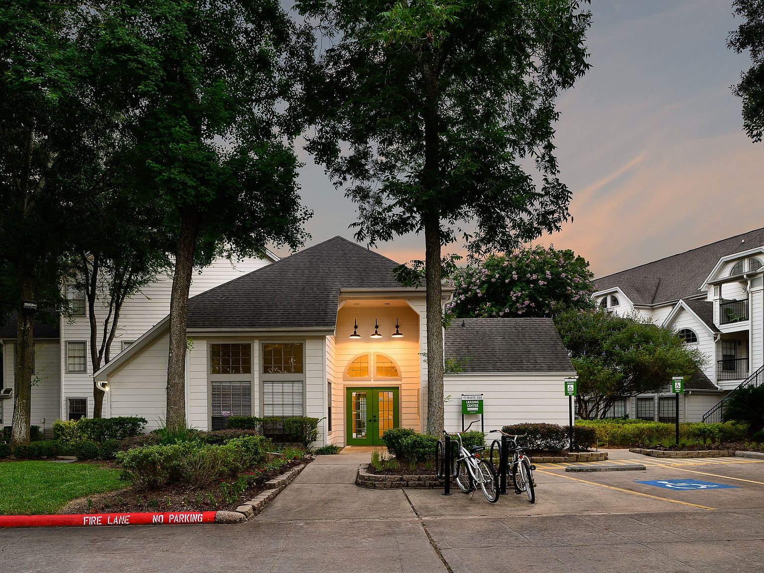 1710 W T C Jester Blvd APT 4127, Houston, TX 77008 | Zillow
