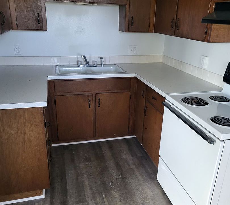 Pride Bayard - 101 Main St Bayard IA | Zillow