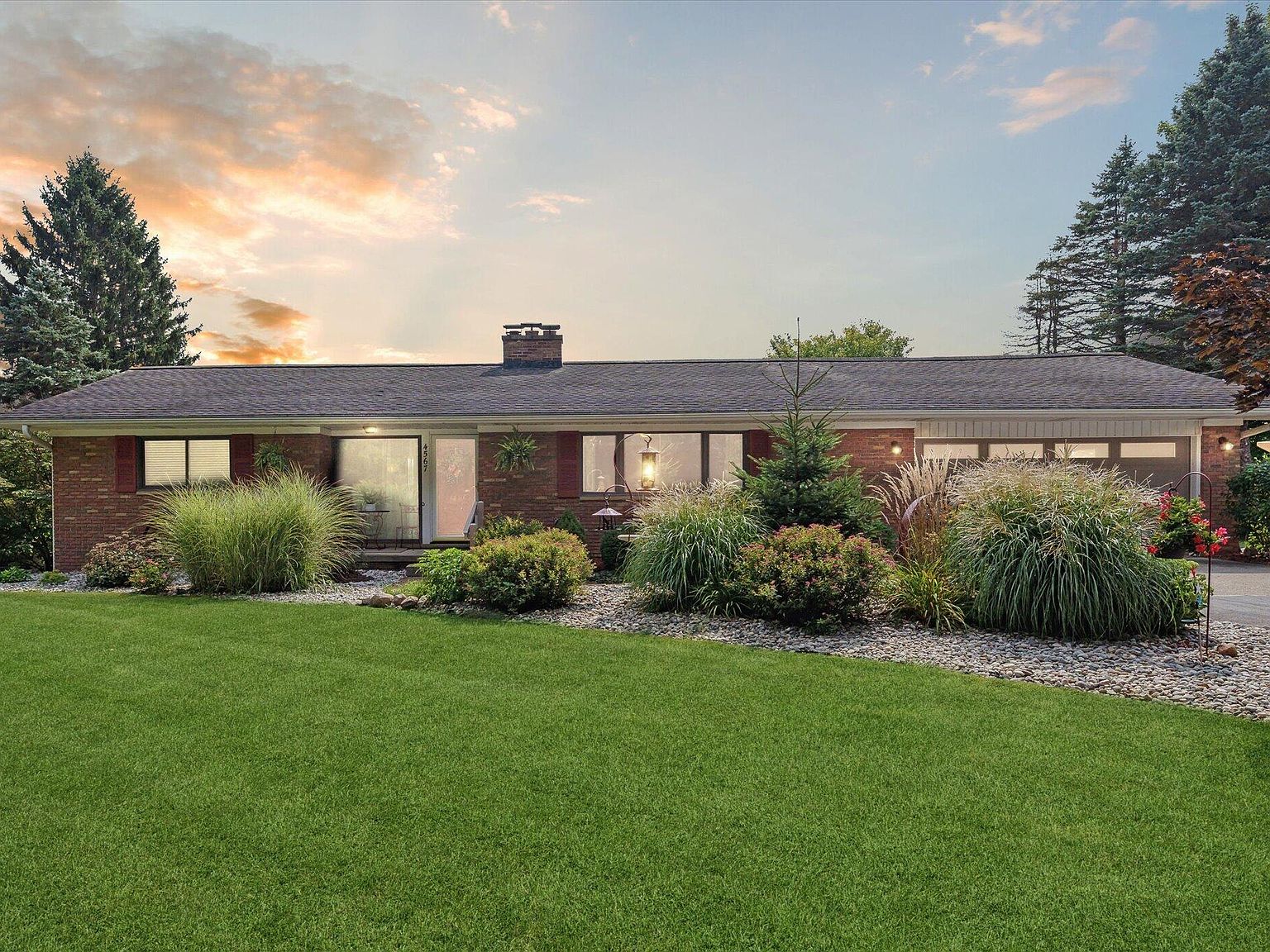 4567 Valentine Rd, Whitmore Lake, MI 48189 | MLS #24008822 | Zillow