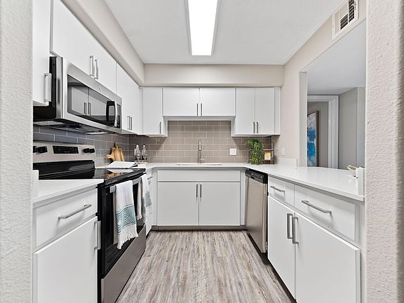 5421 W Indian School Rd #4-1008, Phoenix, AZ 85031 | Zillow