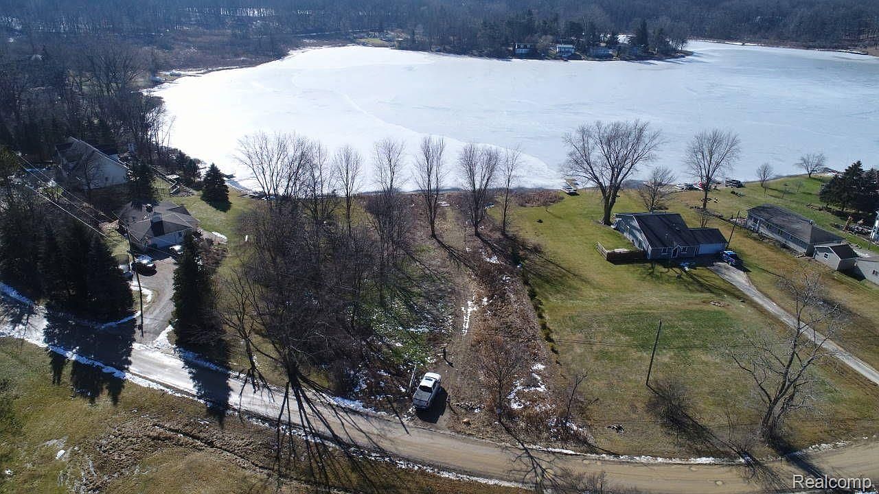 Vacant Lake Dr Lot E, Metamora, MI 48455 | Zillow