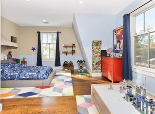 580 Walnut St, Newton, MA 02460 | Zillow