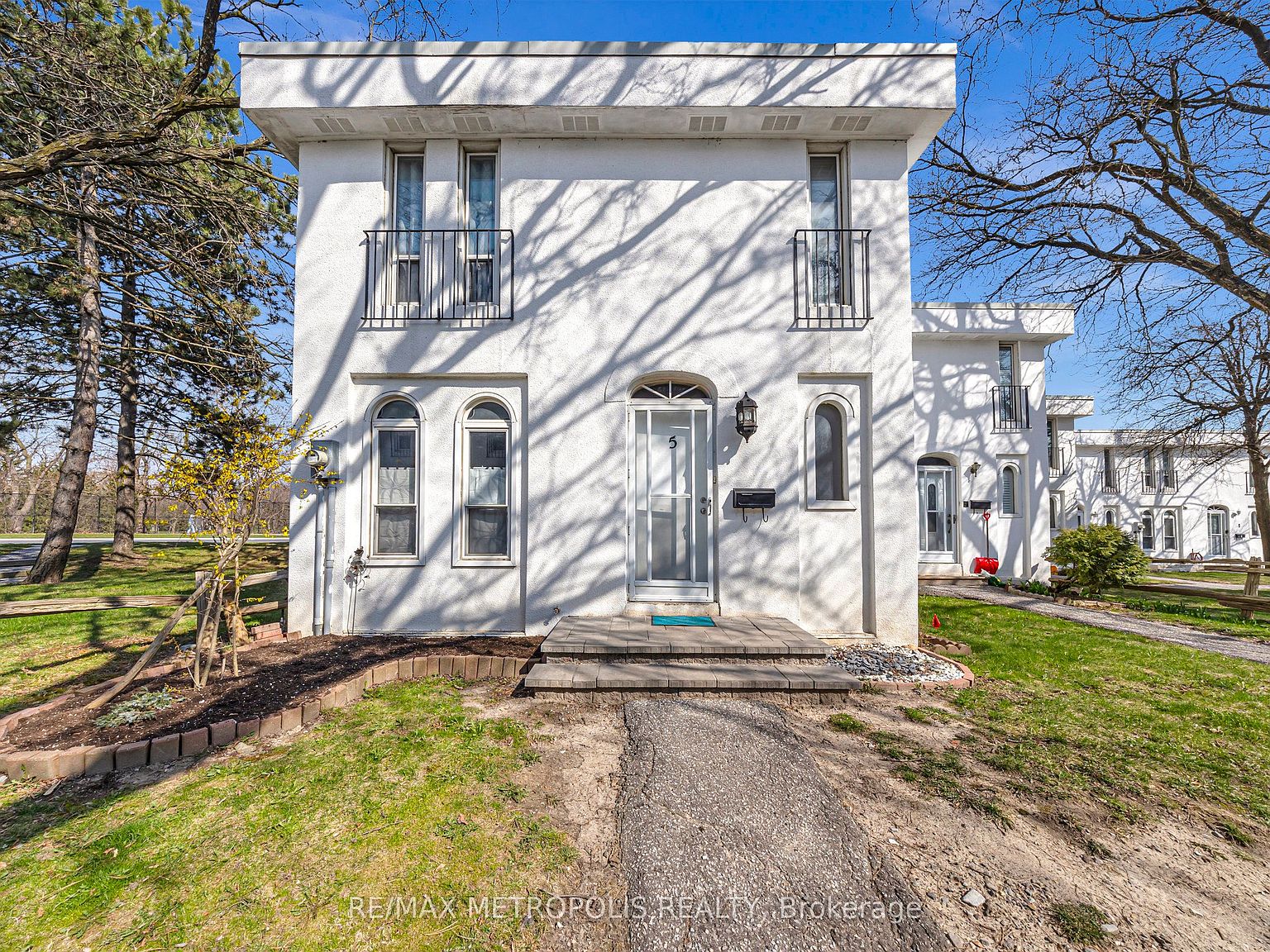 2550 Birchmount Rd #5-E05, Toronto, ON M1T 2M5 | MLS #E12112983 | Zillow