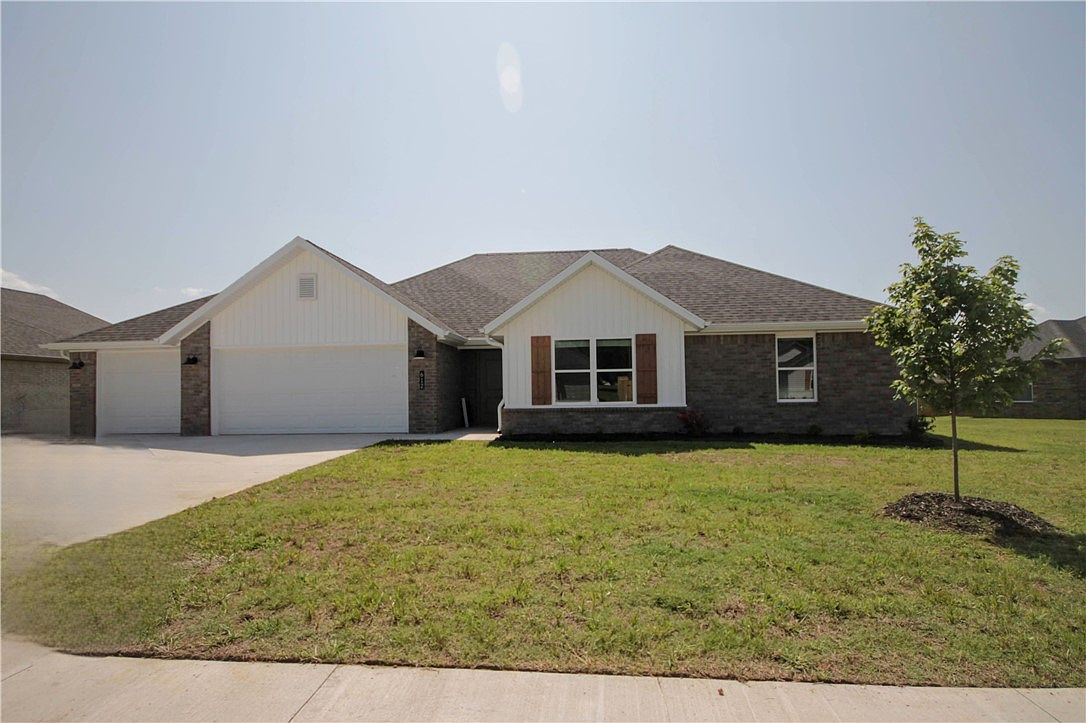 612 Hayden James St, Prairie Grove, AR 72753 | Zillow
