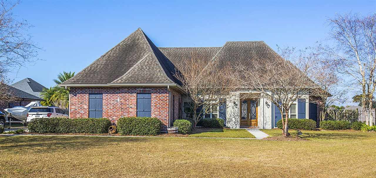 352 Sugar Highland Blvd, Houma, LA 70360 | Zillow