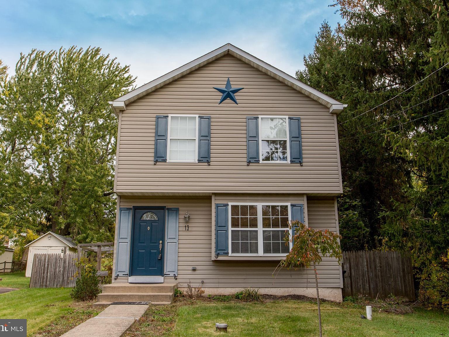 13 Greenwood Ave, Line Lexington, PA 18932 | Zillow