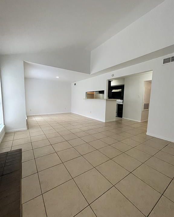 7200 T C Jester Blvd Apartment Rentals - Houston, TX | Zillow