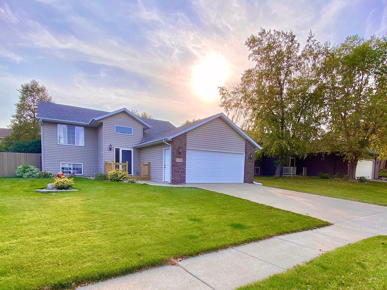 1401 E 62nd St, Sioux Falls, SD 57108 | Zillow
