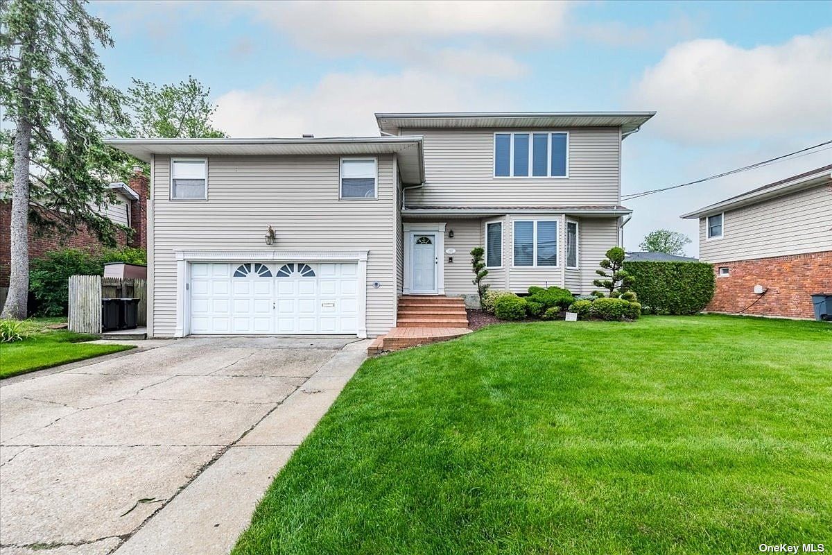 2918 Shore Dr, Merrick, NY 11566 | Zillow