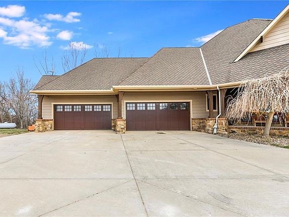 24066 Wolcott Rd, Kansas City, KS 66109 | Zillow